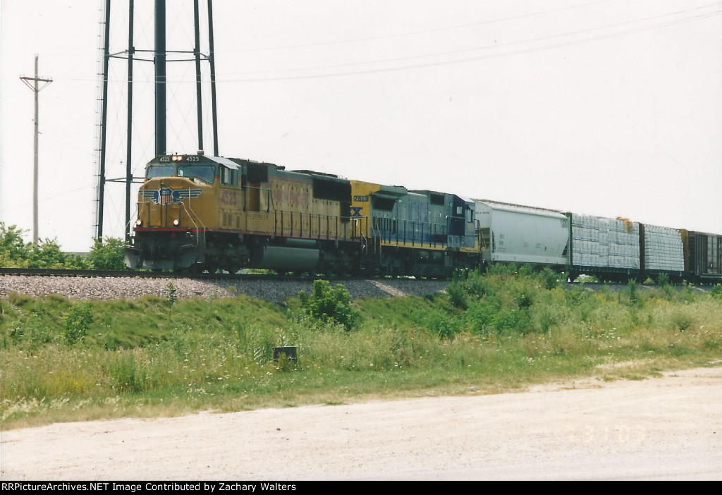 UP 4525 CSX 7613
